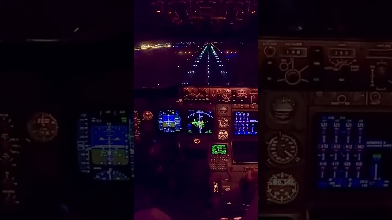 Night Landing Boeing 747